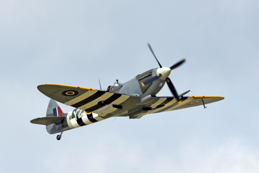 Spitfire Mk.IX during the Royal Canadian Air Force’s 100th Anniversary ...